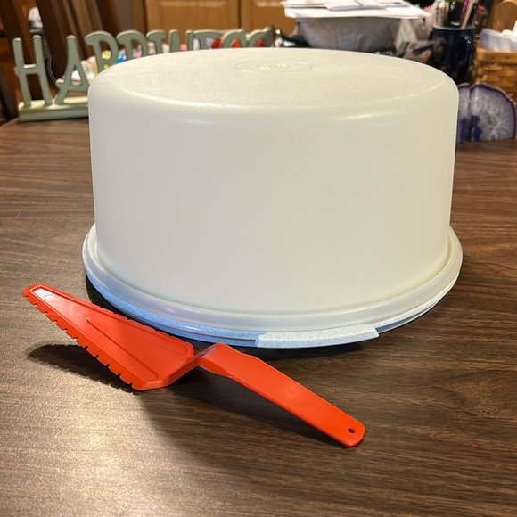 Tupperware | Kitchen | Tupperware Cake Set | Poshmark